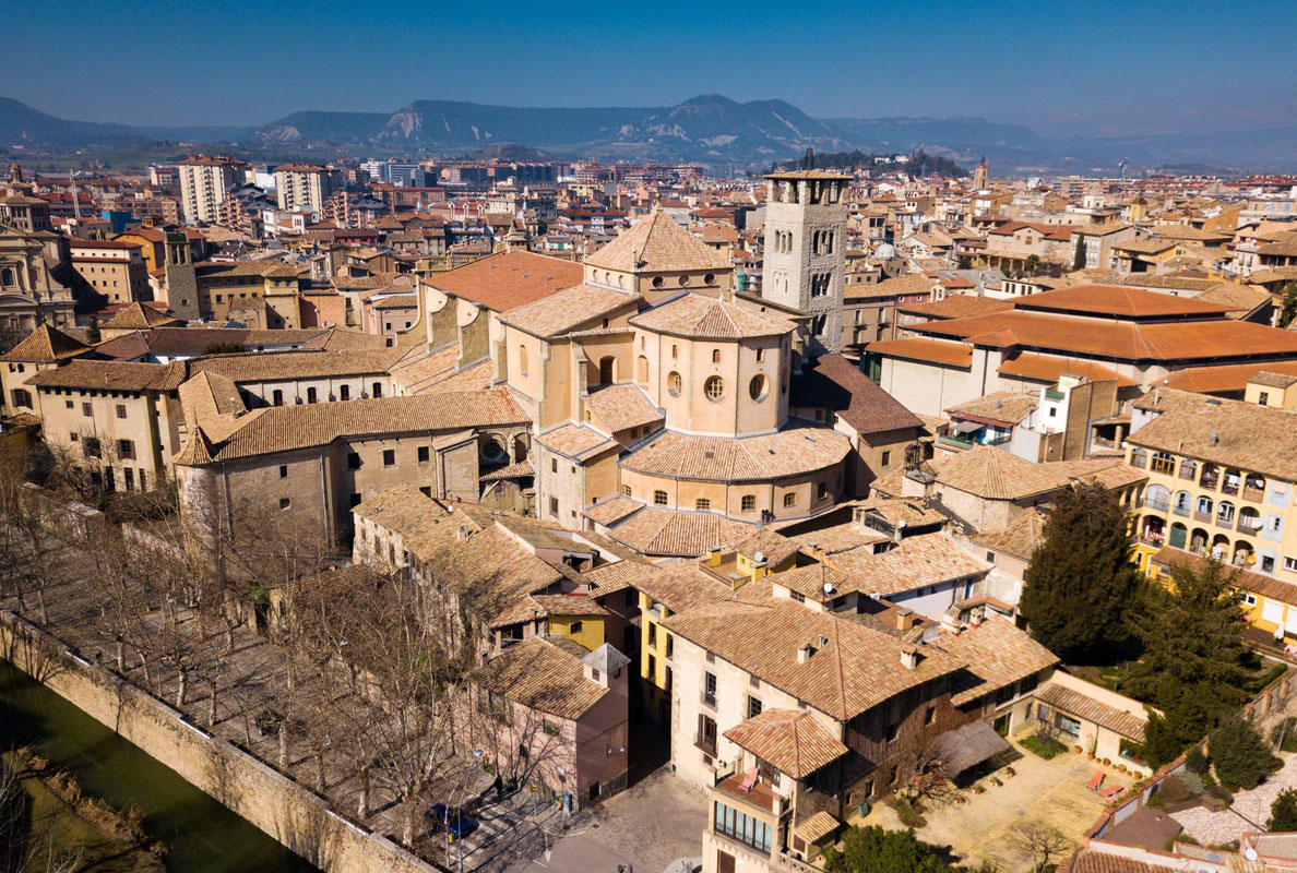 Vic, el pueblo medieval - METRO